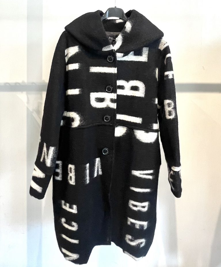 MOEWY キラキラロゴニット | CHIQUE BLOG